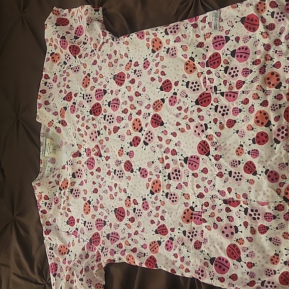 UA Scrubs | Tops | Ua Scrubs Top | Poshmark